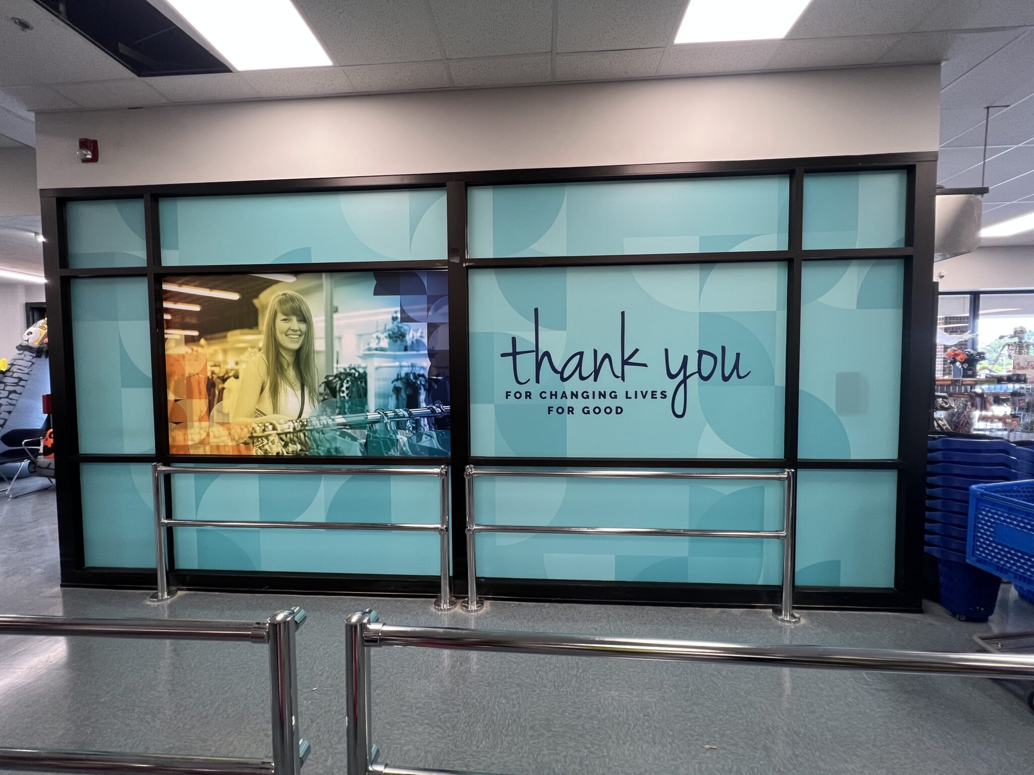 Walls That Speak: The Transformative Power of Message-Conveying ...